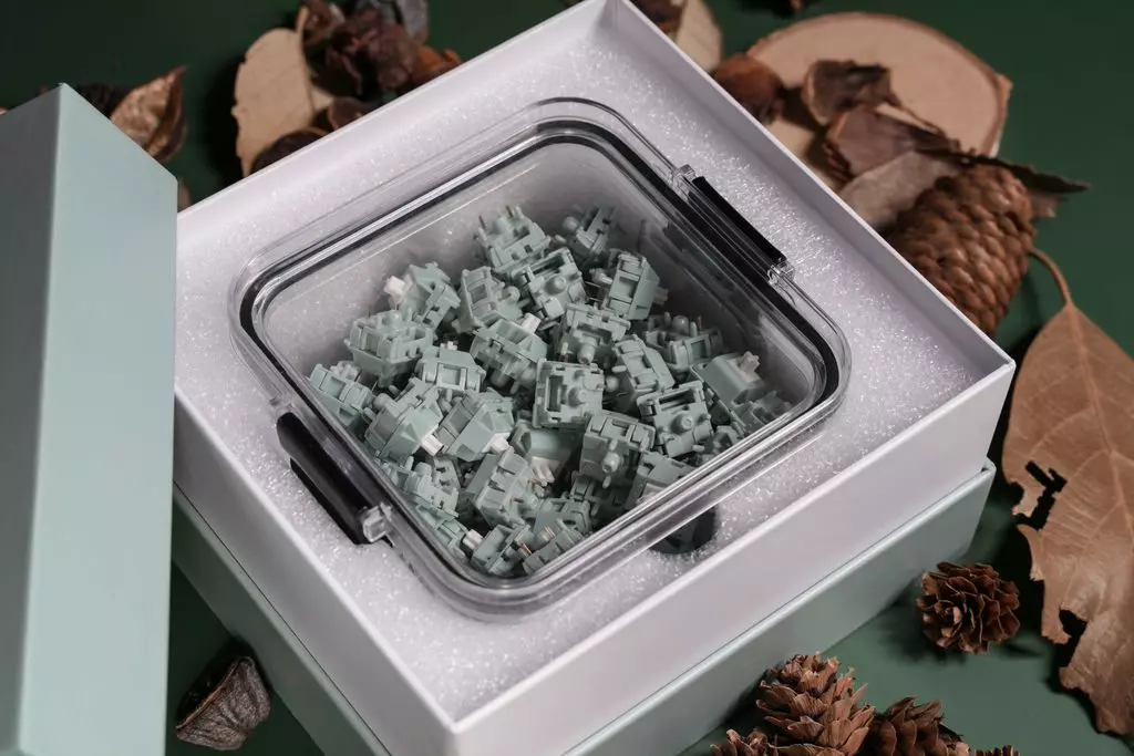 Owlab London Fog Linear Switches - ZETTGEAR